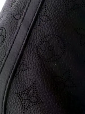 LOUIS VUITTON Blossom Mahina Leather Mm Tote Bag - Black
