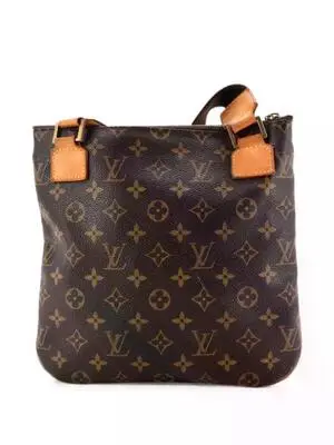 LOUIS VUITTON Bosphore Pochette Monogram Canvas Crossbody Bag
