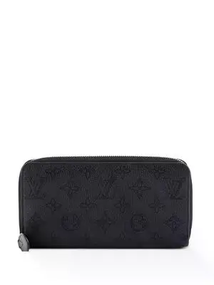 LOUIS VUITTON Zippy Wallet Mahina Leather Small Wallets - Black
