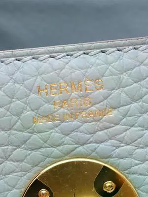 Hermès 26 Lindy Shoulder Bag