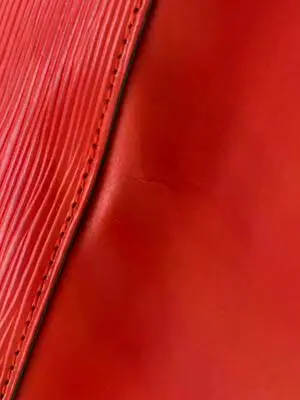LOUIS VUITTON Epi Leather Neonoe Mm Bucket Bag - Red