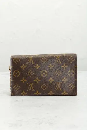LOUIS VUITTON Monogram Flore Wallet On Chain