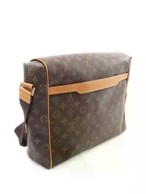 LOUIS VUITTON Monogram Shoulder Bag