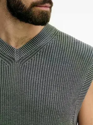 BENETTON Ribbed Knit V-neck Sweater Vest