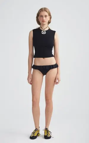 DAR ZÉRO STUDIO Exclusive Neoprene Cropped Top