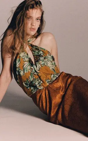 DAR ZÉRO STUDIO Exclusive Geometric Silk Jacquard Halter Twist Neck Maxi Dress