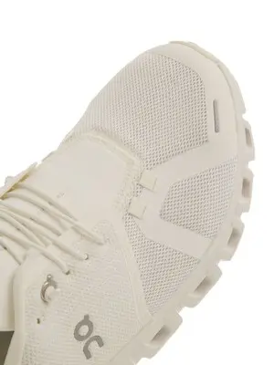 On 6 Sneakers