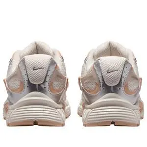 Nike V5 Rnr Sneakers - Phantom Chalk/shimmer