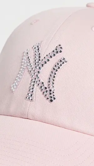 SPORTY & RICH Yankees Krystal Hat