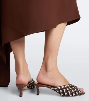 Manolo Blahnik Trofesamu Knitted Mules - Brown