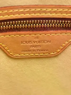 LOUIS VUITTON Gm Monogram Loopin Shoulder Bag - Brown