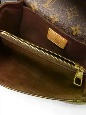 LOUIS VUITTON Pochette Metis Monogram 2-way Bag