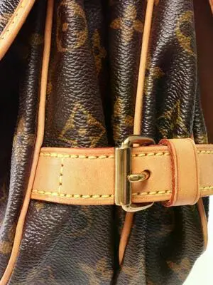 LOUIS VUITTON 2008 Saumur Cross Body Bag