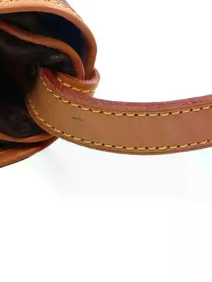 LOUIS VUITTON 1999 Monogram Saumur 30 Crossbody Bag - Brown