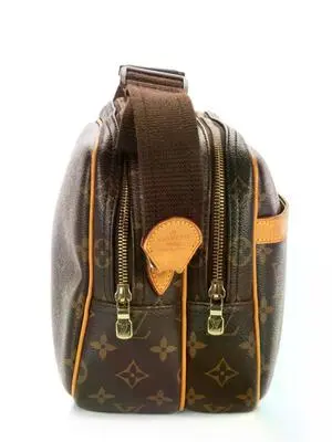 LOUIS VUITTON Monogram Reporter Shoulder Bag