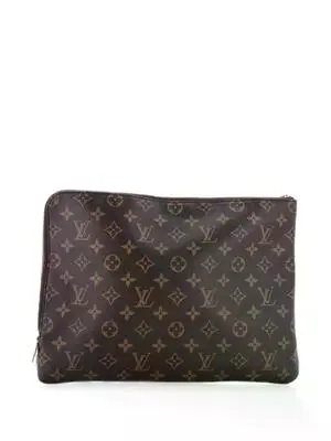 LOUIS VUITTON Etui Voyage Pouch Monogram Canvas Mm Clutch Bag - Brown