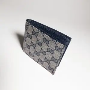 Gucci Essence Classic Bi-fold Wallet Leather