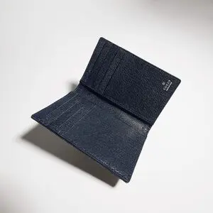 Gucci Essence Classic Card Case Leather