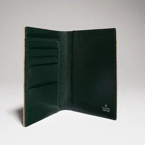 Gucci Essence Classic Passport Case Leather