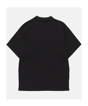 AND WANDER Carabiner Pocket T-shirt - Black