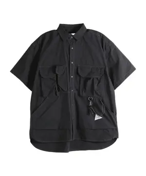 AND WANDER Cargo-pocket Buttoned Shirt