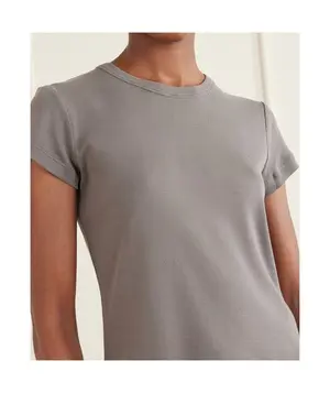 ST. AGNI Crew Neck T-shirt