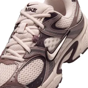 Nike V5 Rnr Se Shoes