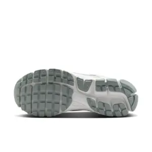 Nike Zoom Vomero Lace-up Sneakers - Grey