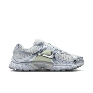Nike V5 Rnr Shoes With Reflective Accents