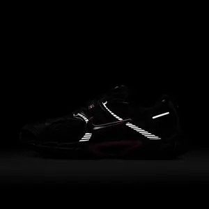 Nike V5 Rnr Shoes With Reflective Accents