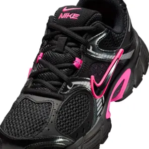 Nike V5 Rnr Shoes With Reflective Accents