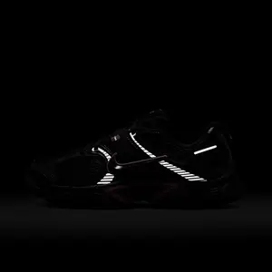 Nike V5 Rnr Shoes With Reflective Accents