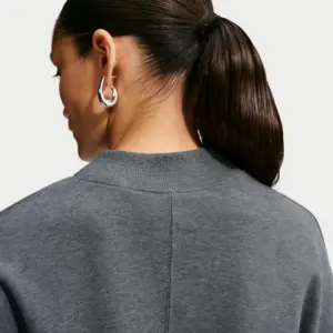 Nike Studio Fleece Lightweight Oversized Cropped Pleated Crew