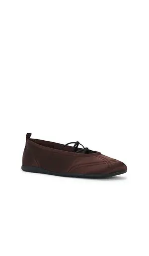 Vince Coralie Sneakerina Ii In Chocolate