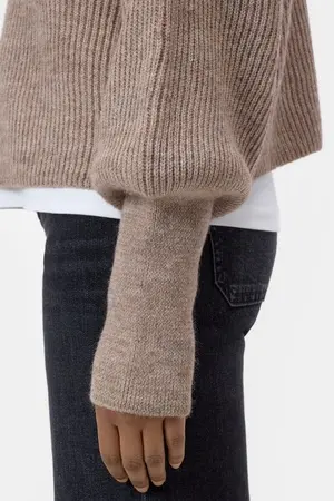 Closed Funnel Neck Knit Made Of Alpaca