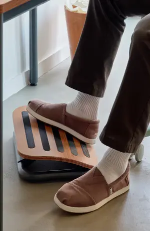 BRANCH Adjustable Footrest