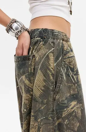 BDG URBAN OUTFITTERS Bobbi Camouflage Pants