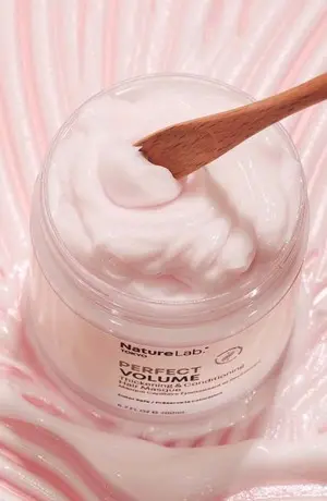 NATURELAB TOKYO Perfect Volume Thickening & Conditioning Hair Masque - No Color