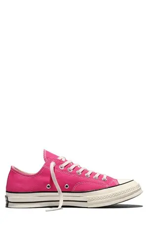 CONVERSE Chuck 70 Gender Inclusive Sneaker - Rough Raspberry/egret/black