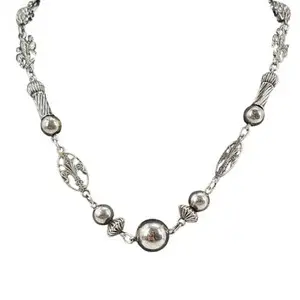 MADISON BEVERLY HILLS MADISON BEVERLY HILLS Sterling Silver Fleur-de-Lis Station Necklace