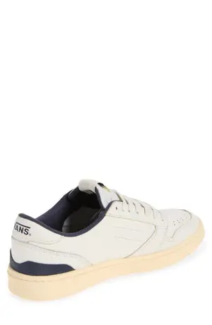 VANS Court Low Leather Sneaker