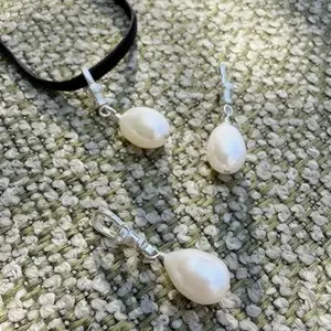 LENI JAMES The Francesca Pearl Drop Choker