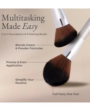 PUR MINERALS 2-in-1 Foundation & Finishing Brush