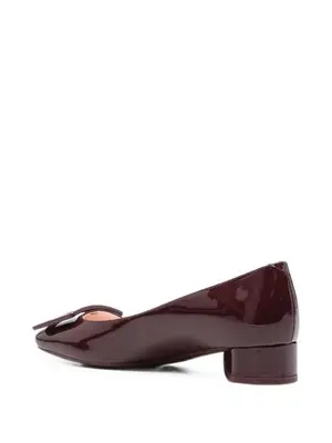 ROGER VIVIER Round Toe Patent Leather Ballet Flats