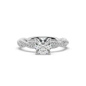 ARTISAN 14k Gold Solitaire Ring With Round Lab-grown Diamond - White