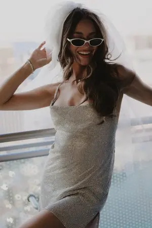 UNTAMED PETALS Icon Sunnies