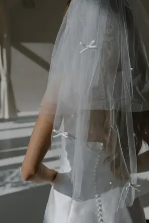 UNTAMED PETALS Last Toast Mini Veil