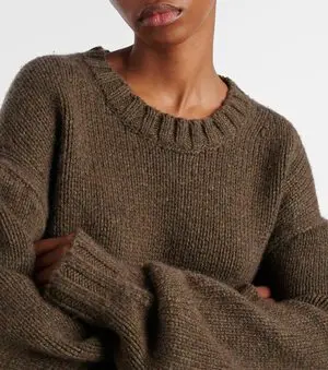 Khaite Gemma Oversized Cashmere Sweater