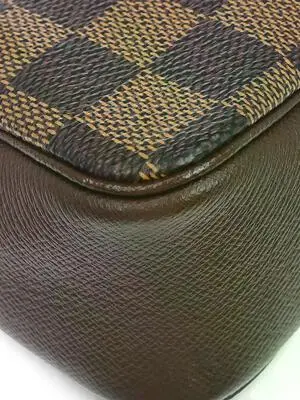 LOUIS VUITTON Trouse Damier Pochette Shoulder Bag
