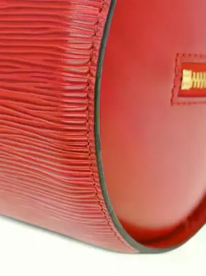 LOUIS VUITTON 1997 Soufflot Epi-leather Shoulder Bag - Red